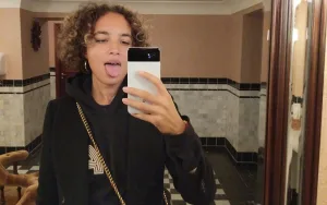 ثورة السيلفي.. كيف أصبحت صورنا الساخرة أكثر نضجًا؟